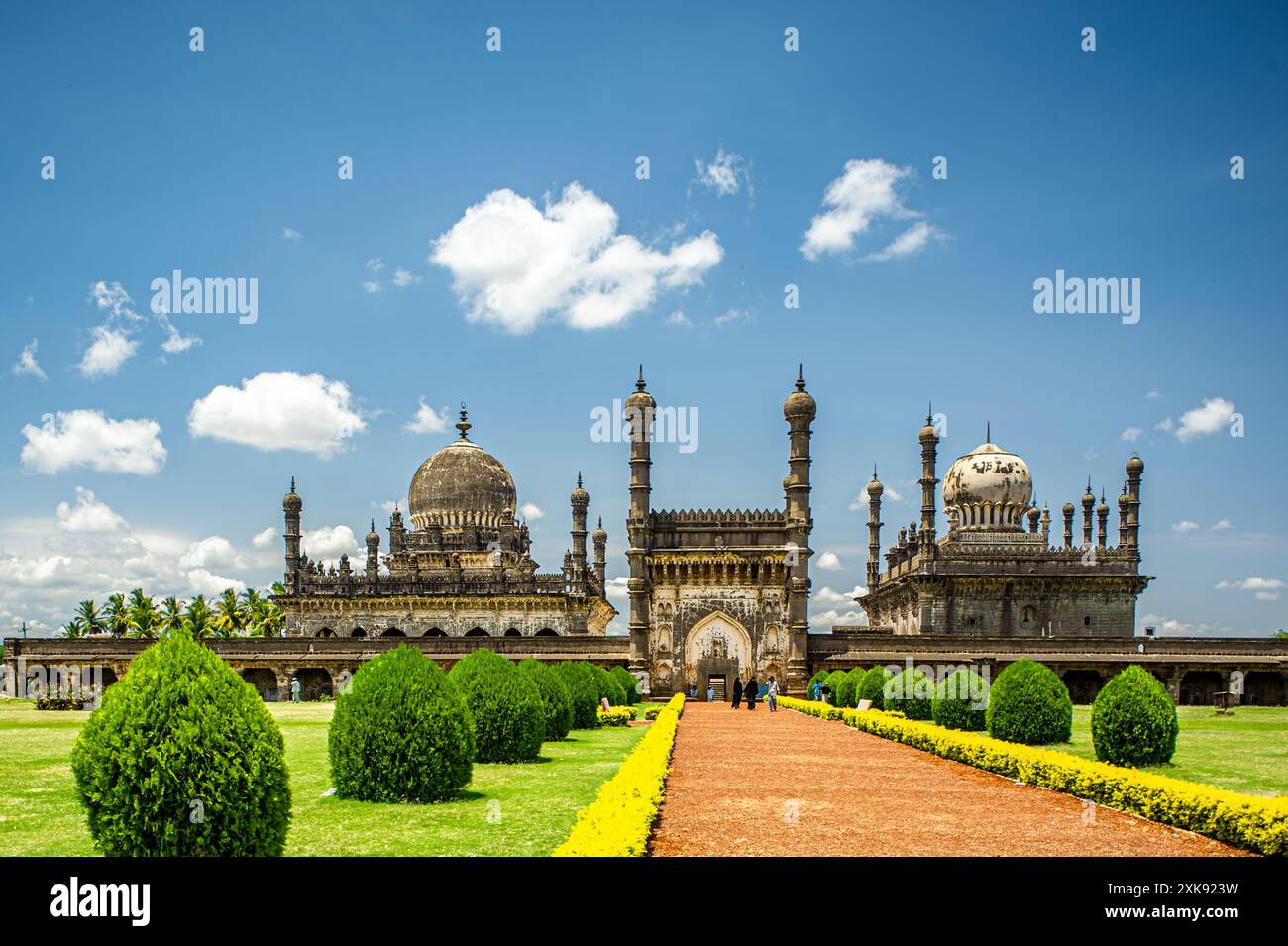 06 04 2008 Vintage Old Heritage Architecture Ibrahim Rauza, a Mughal ...