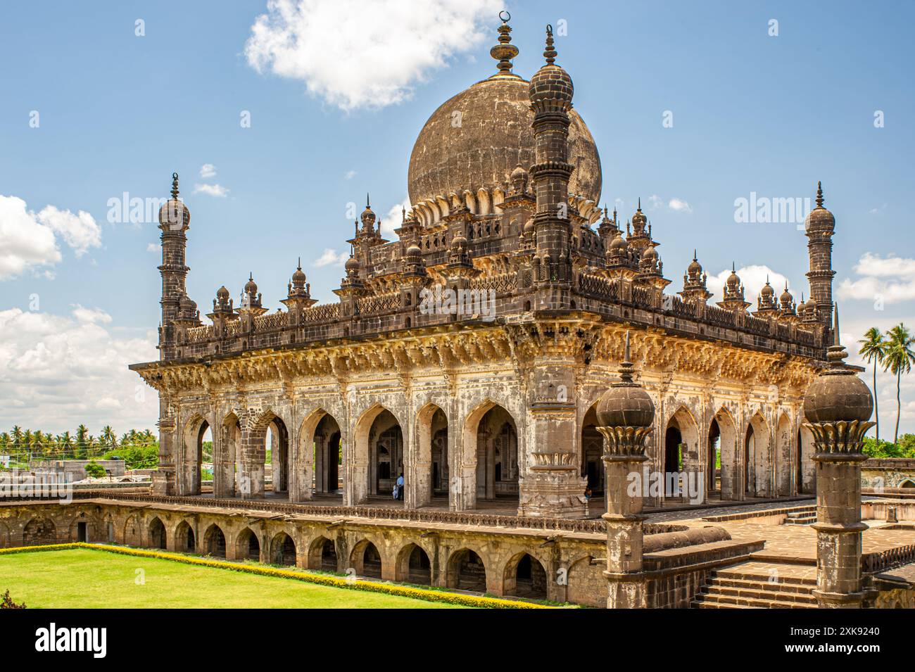 06 04 2008 Vintage Old Heritage Architecture Ibrahim Rauza, a Mughal ...