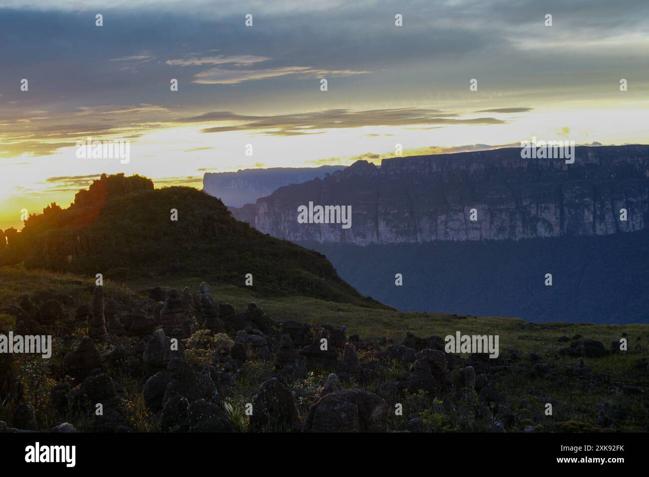 Sunset over the mountains of the Chimanta massif from Amuri Tepui ...