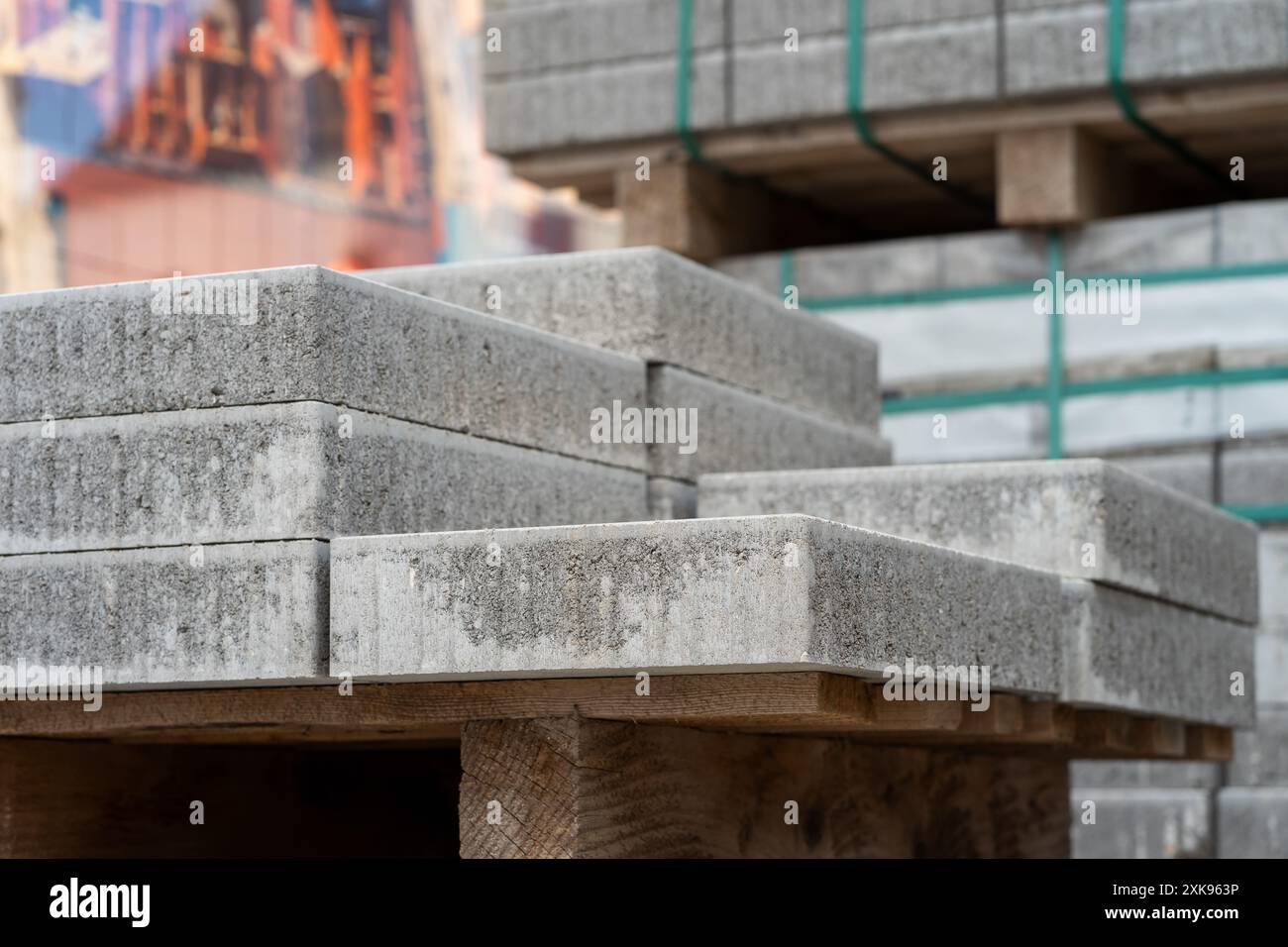 Stone slabs on pallet hi-res stock photography and images - Alamy