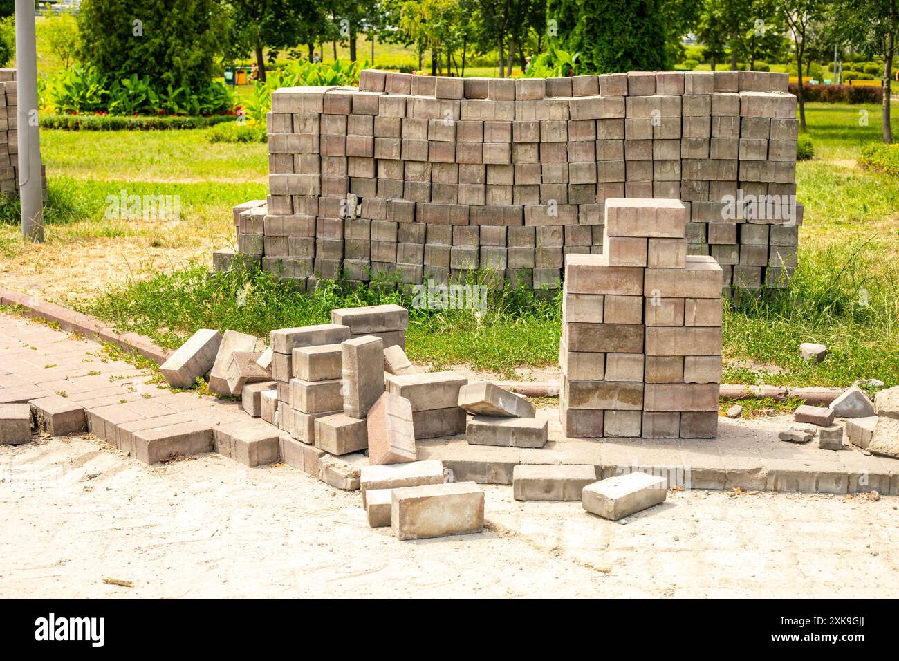 Tile realignment hi-res stock photography and images - Alamy