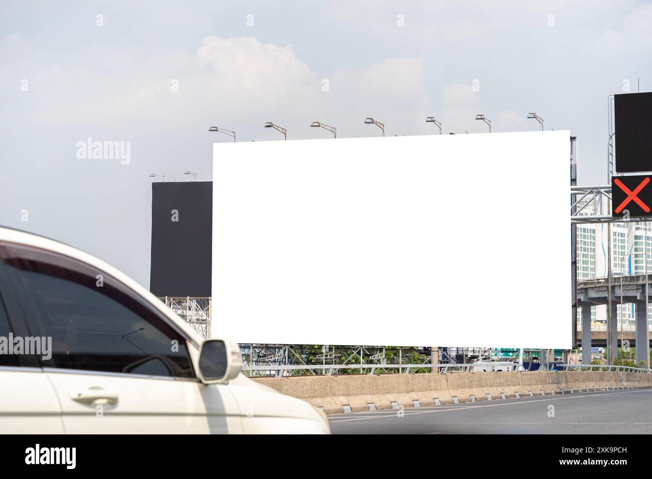 Freeway billboard hi-res stock photography and images - Alamy