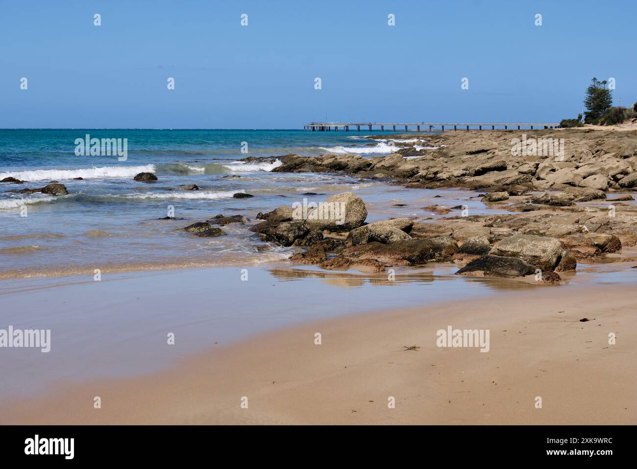 Lorne Pier stretching into Louttit Bay - Lorne, Victoria, Australia ...