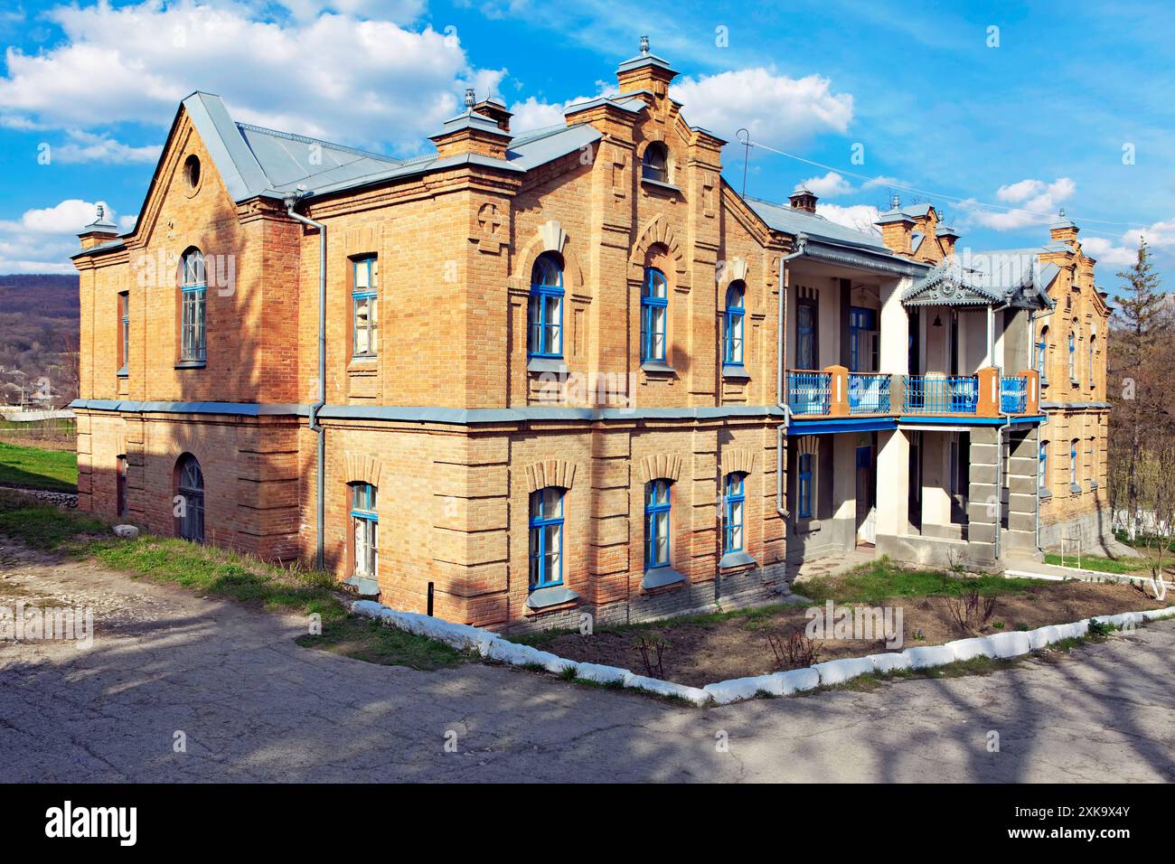 Mental hospital facade hi-res stock photography and images - Alamy
