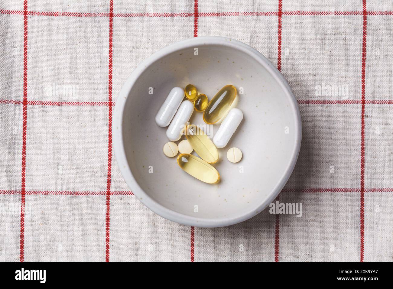 Collagen tablets vitamins hi-res stock photography and images - Alamy