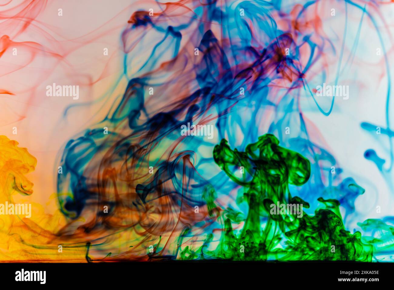 Food coloring drops hi-res stock photography and images - Alamy