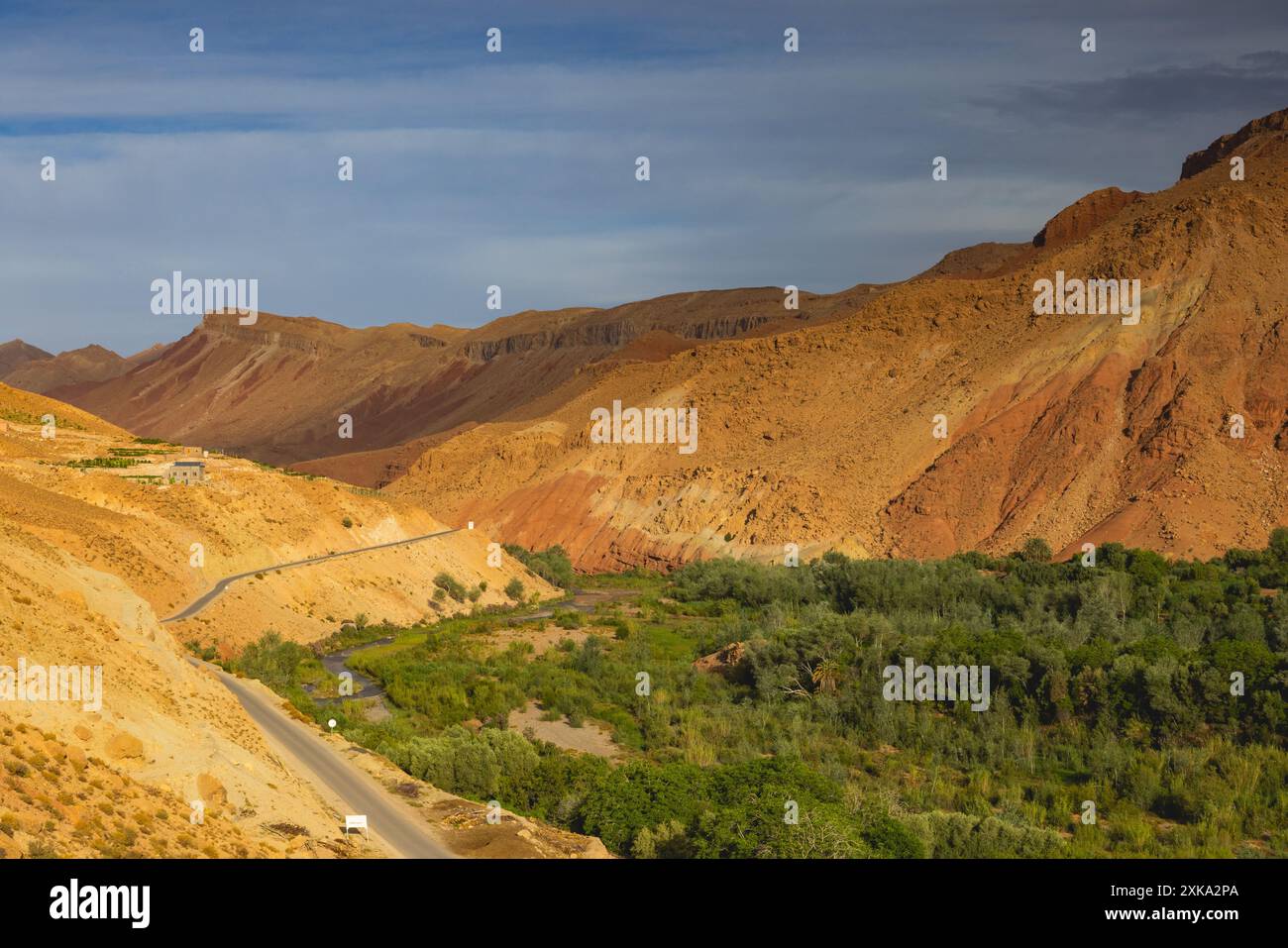 Ighil N'Oumgoun is a charming village located in the DrÃ¢a-Tafil Stock ...