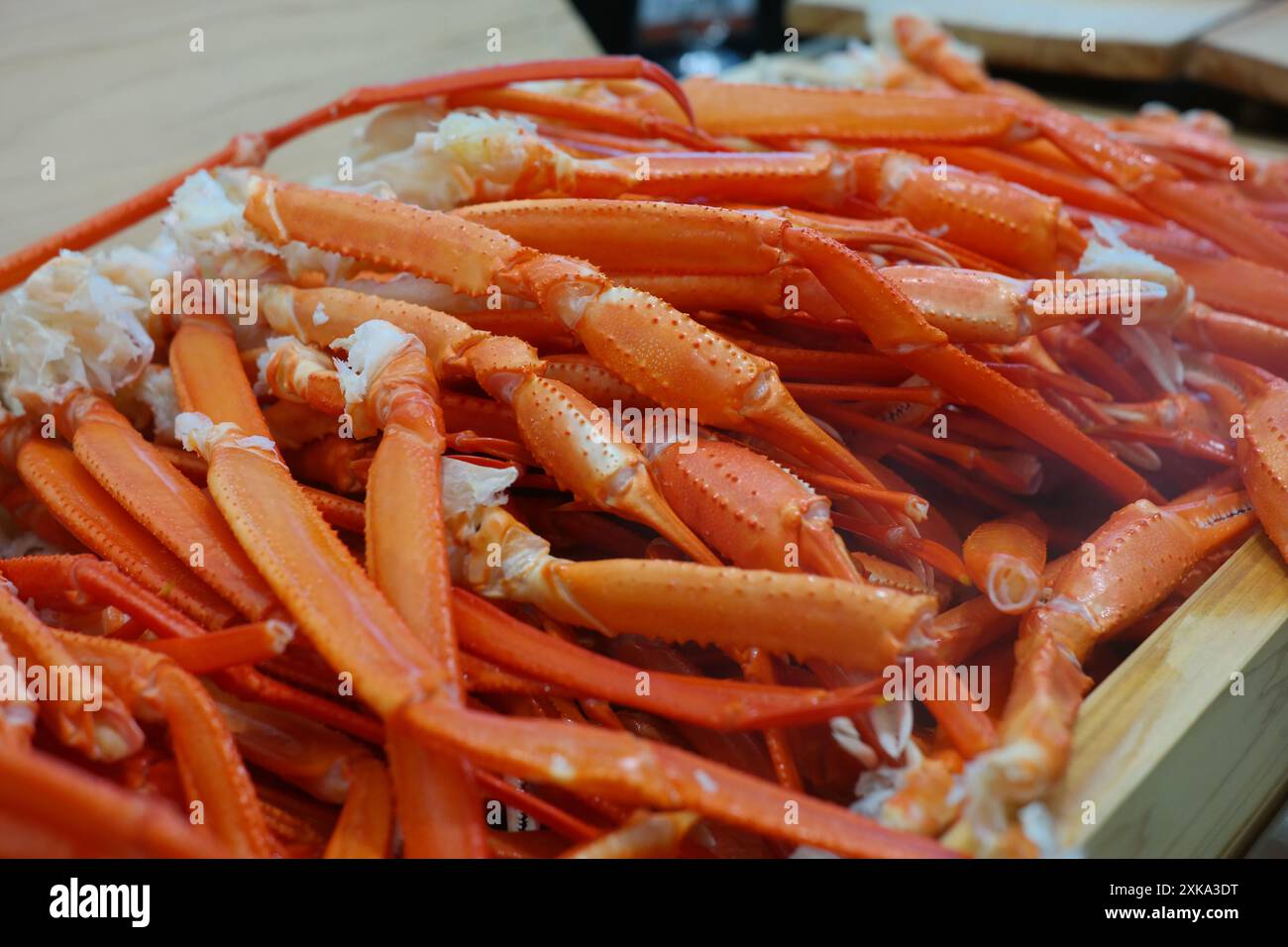 Snow crab lunch box hi-res stock photography and images - Alamy