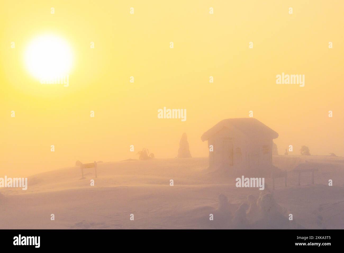 Aerial view lone building hi-res stock photography and images - Alamy