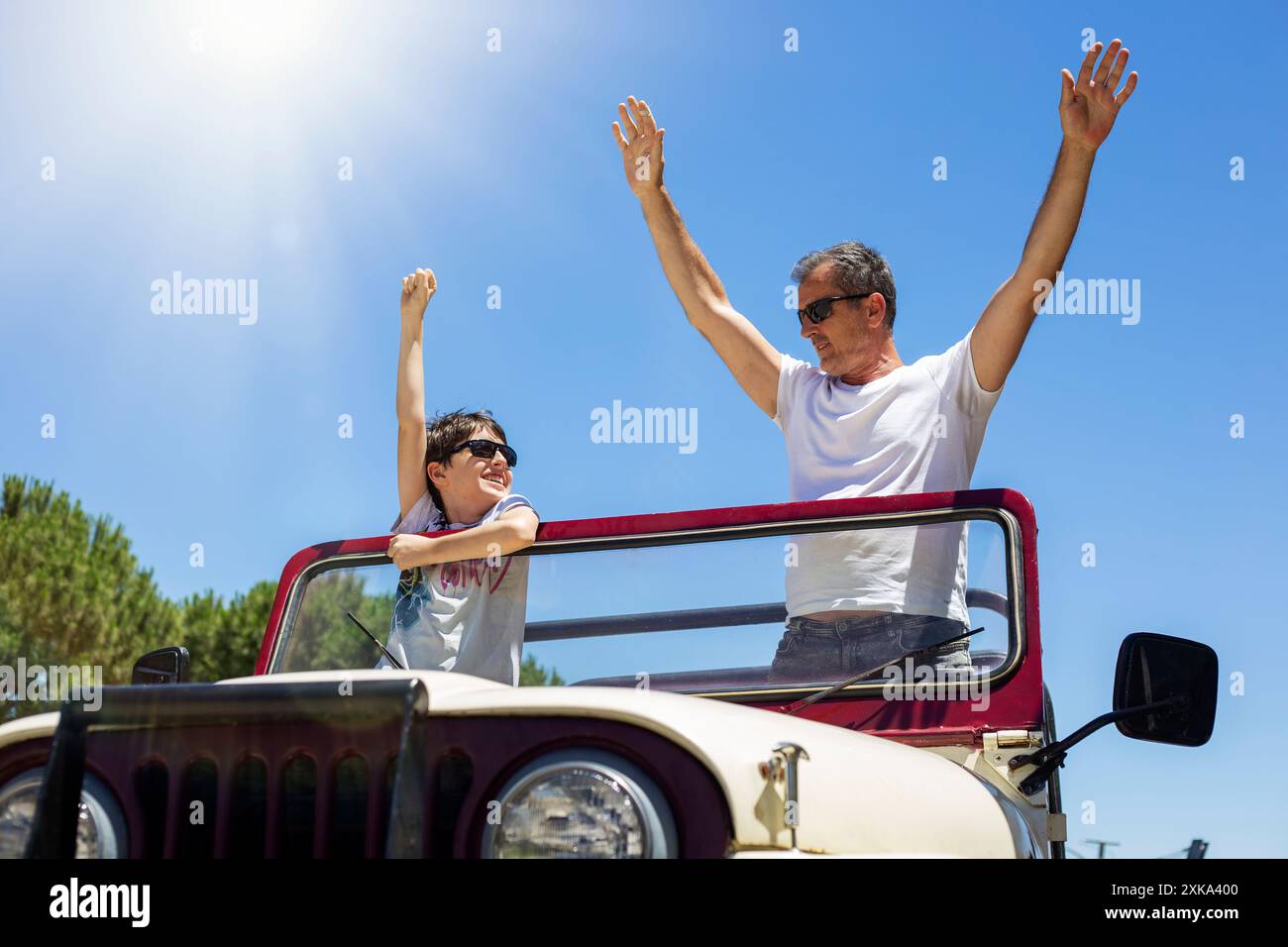 Open safari jeep hi-res stock photography and images - Alamy
