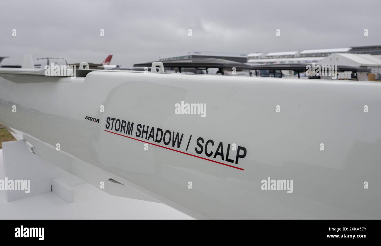 Mbda storm shadow cruise missile hi-res stock photography and images ...