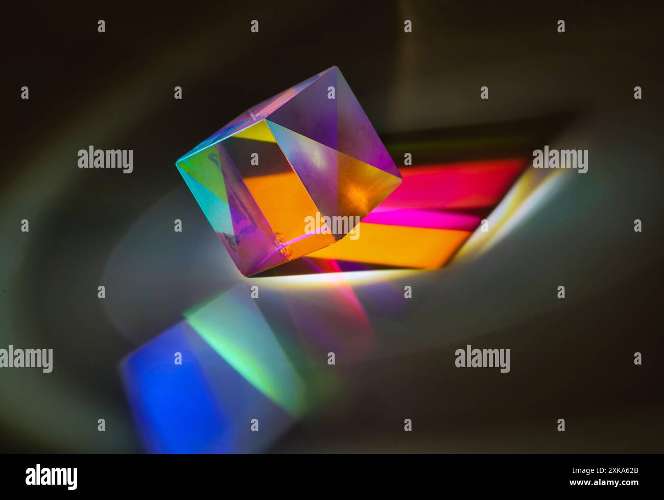 Triangular prism and spectrum hi-res stock photography and images - Alamy