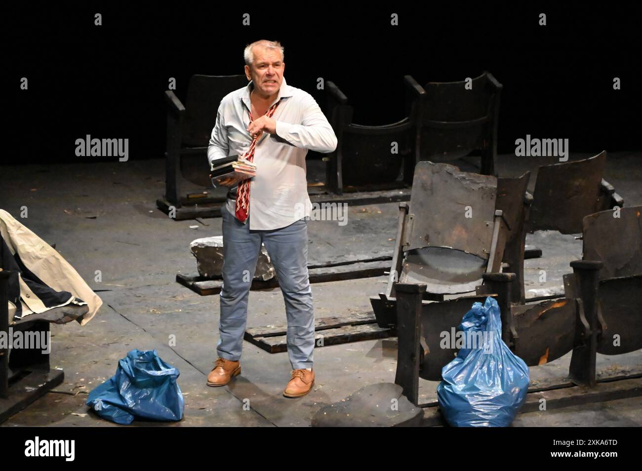 Festival d'Avignon OFF 2024 "Lazzi", a play starring Philippe Torreton ...