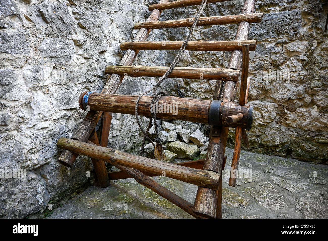 Ancient ladder hi-res stock photography and images - Alamy