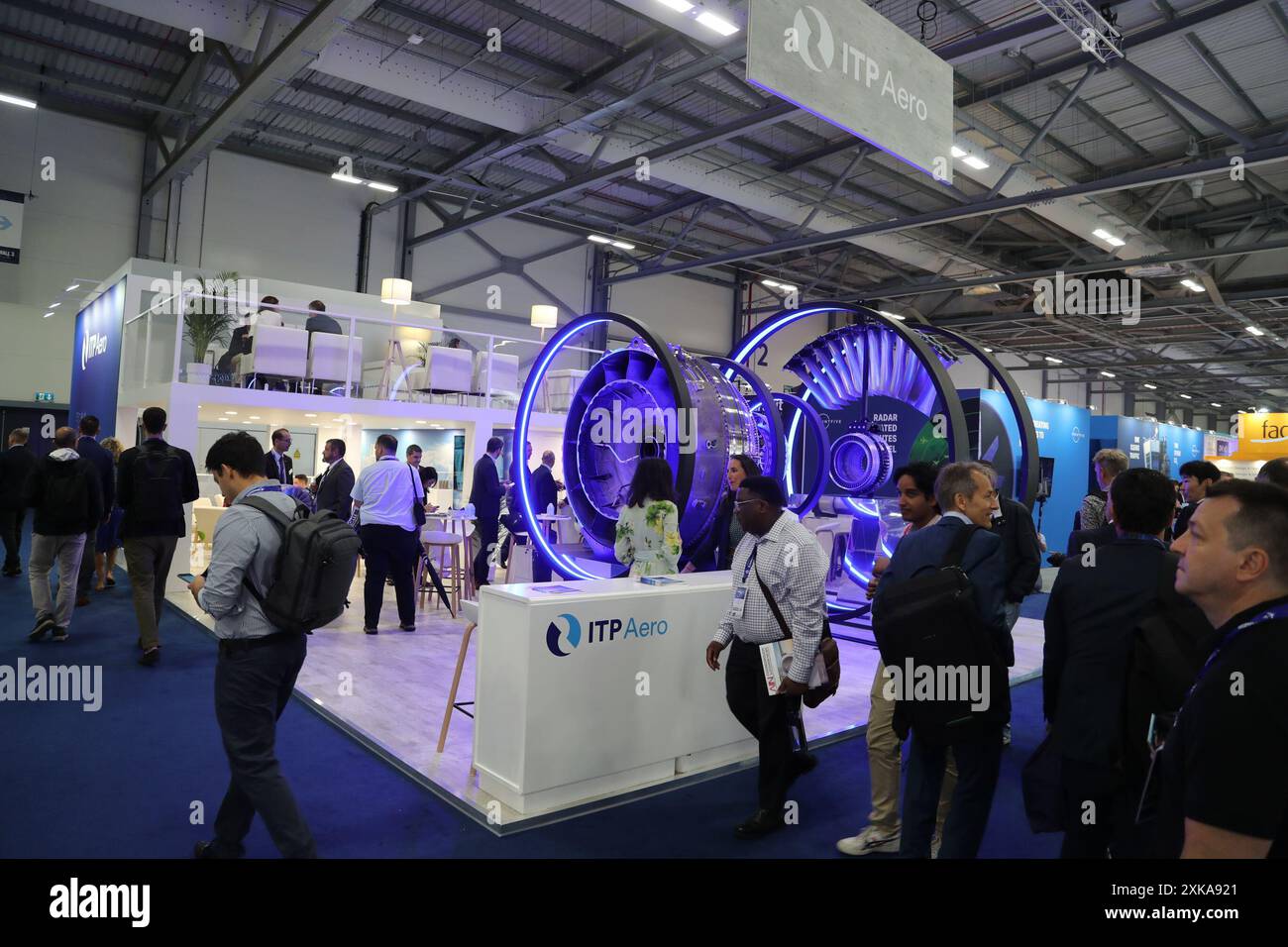 Technology aviation aircraft aero hi-res stock photography and images - Alamy