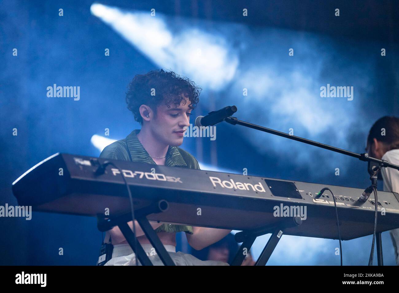 Nemo Sänger, ESC-Star Nemo begeistert die Menge auf dem Heumarkt ...