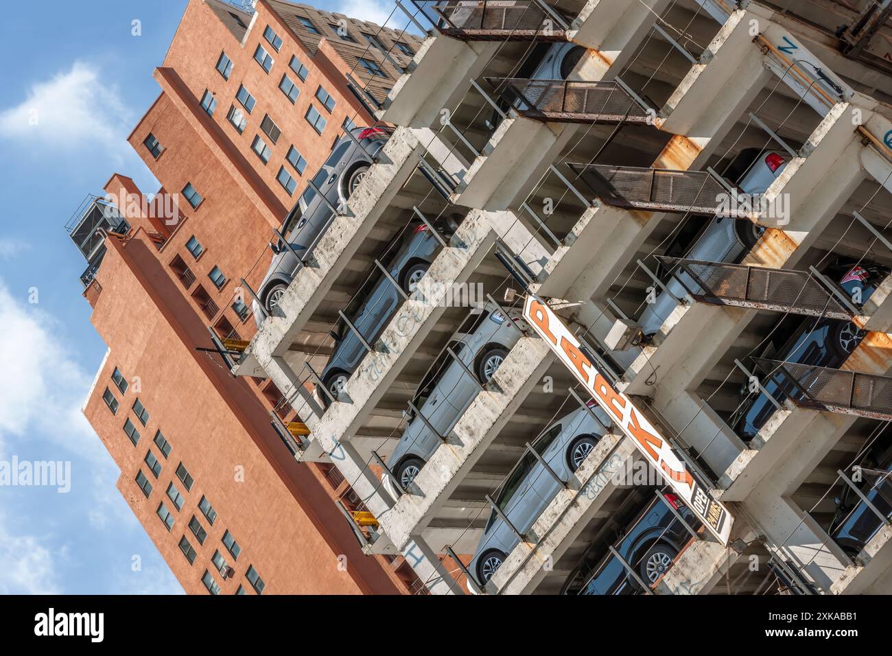 City block high rise hi-res stock photography and images - Alamy