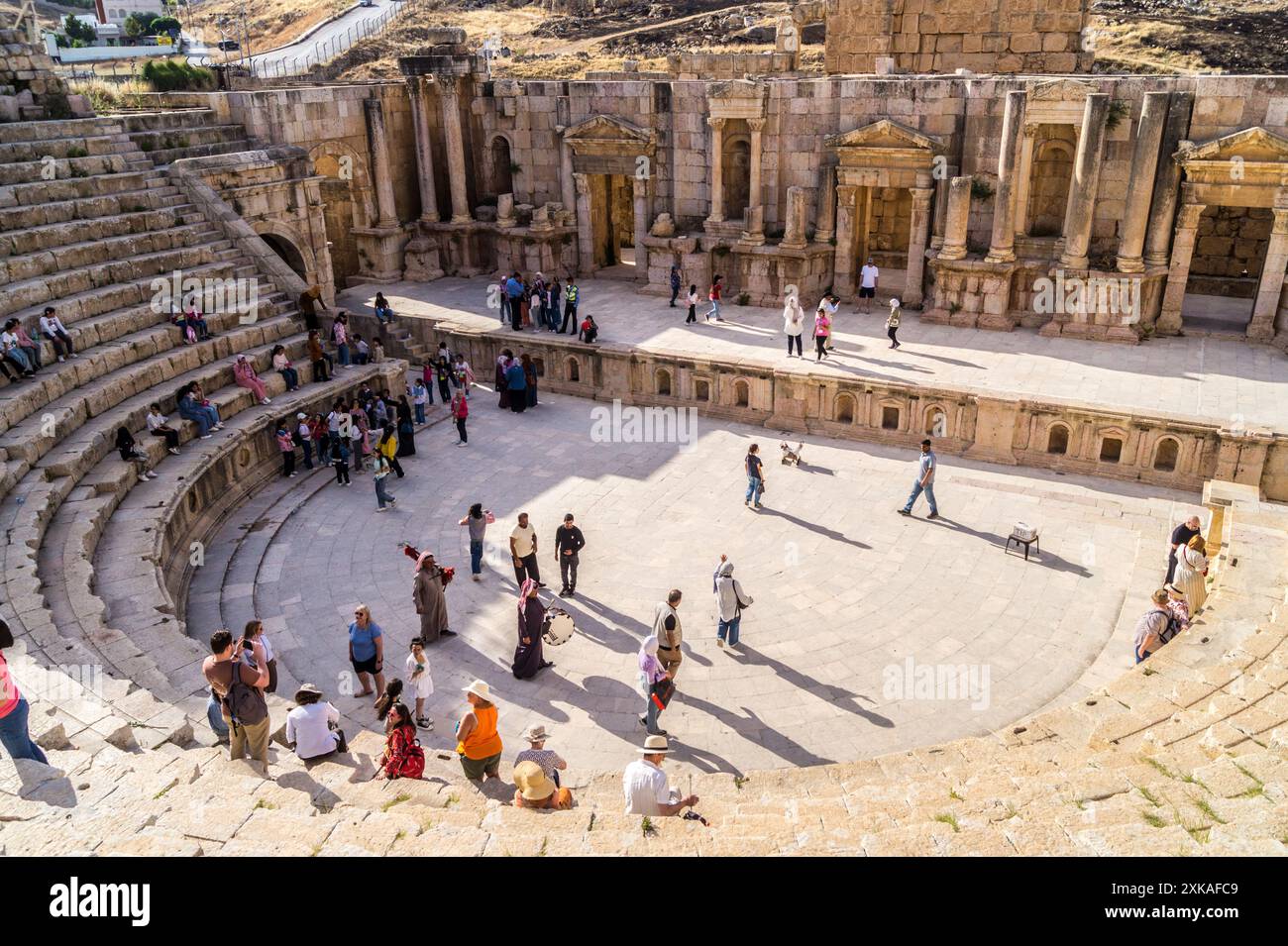 Jerash amphitheatre hi-res stock photography and images - Alamy