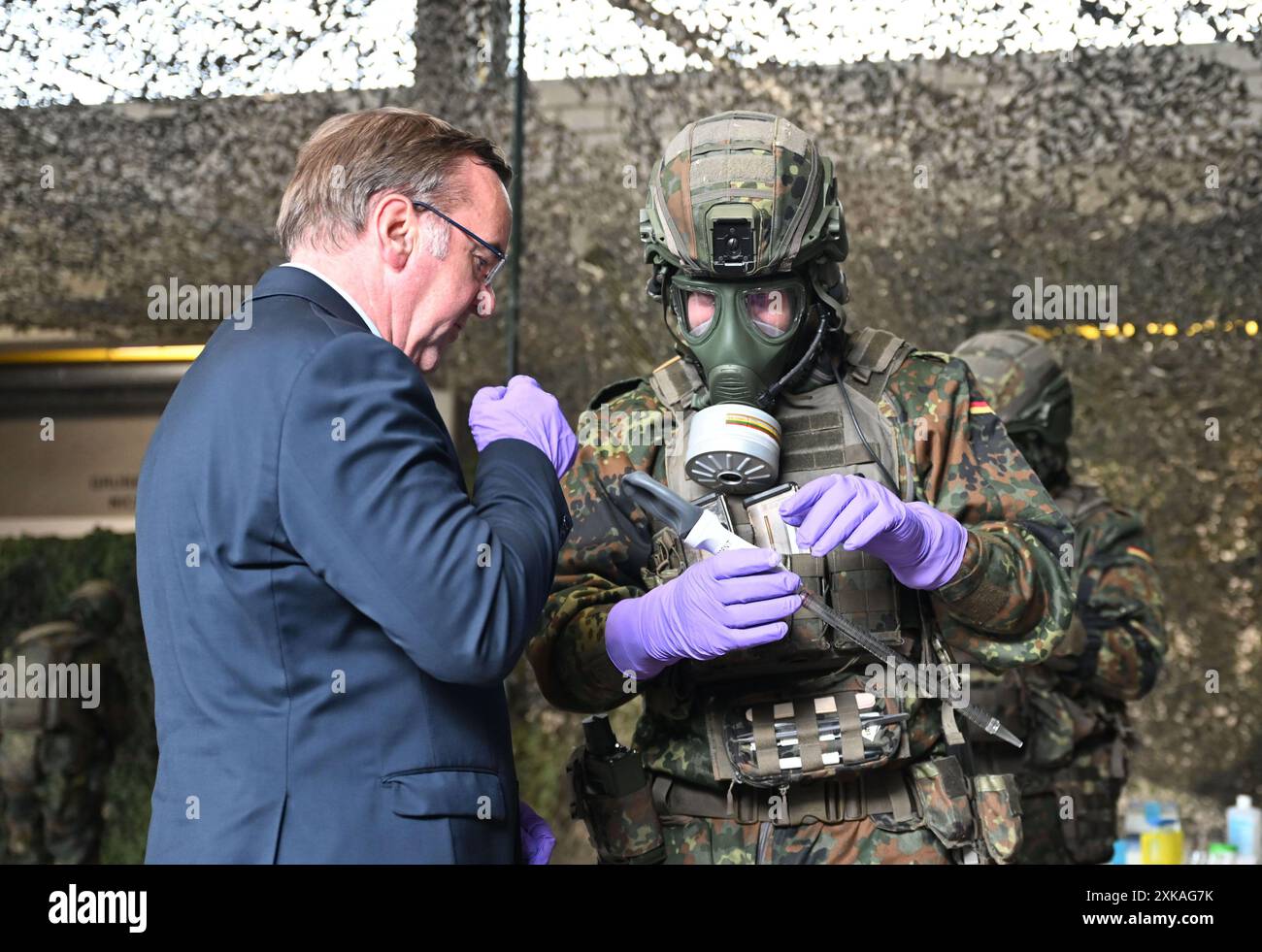 22 July 2024, Baden-Württemberg, Bruchsal: Federal Minister of Defense ...