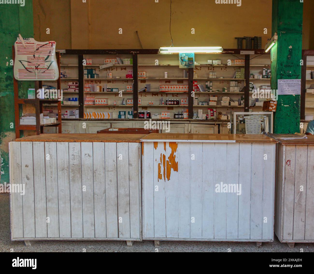 Typical small Cuban shop with no customers in Havana Stock Photo - Alamy