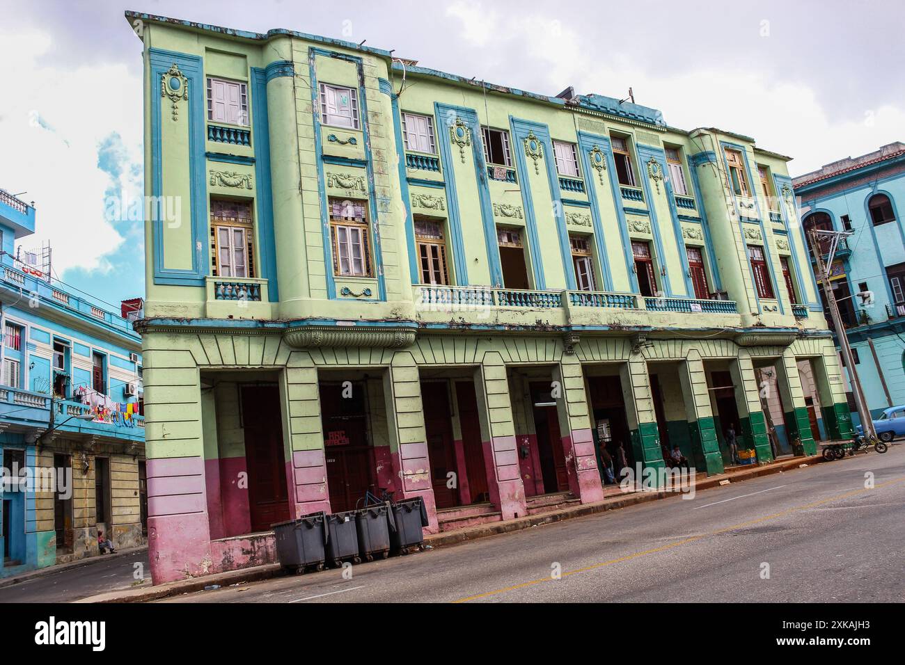 Cuban Architecture: Beautiful Old Spanish Colonial Style Building in ...