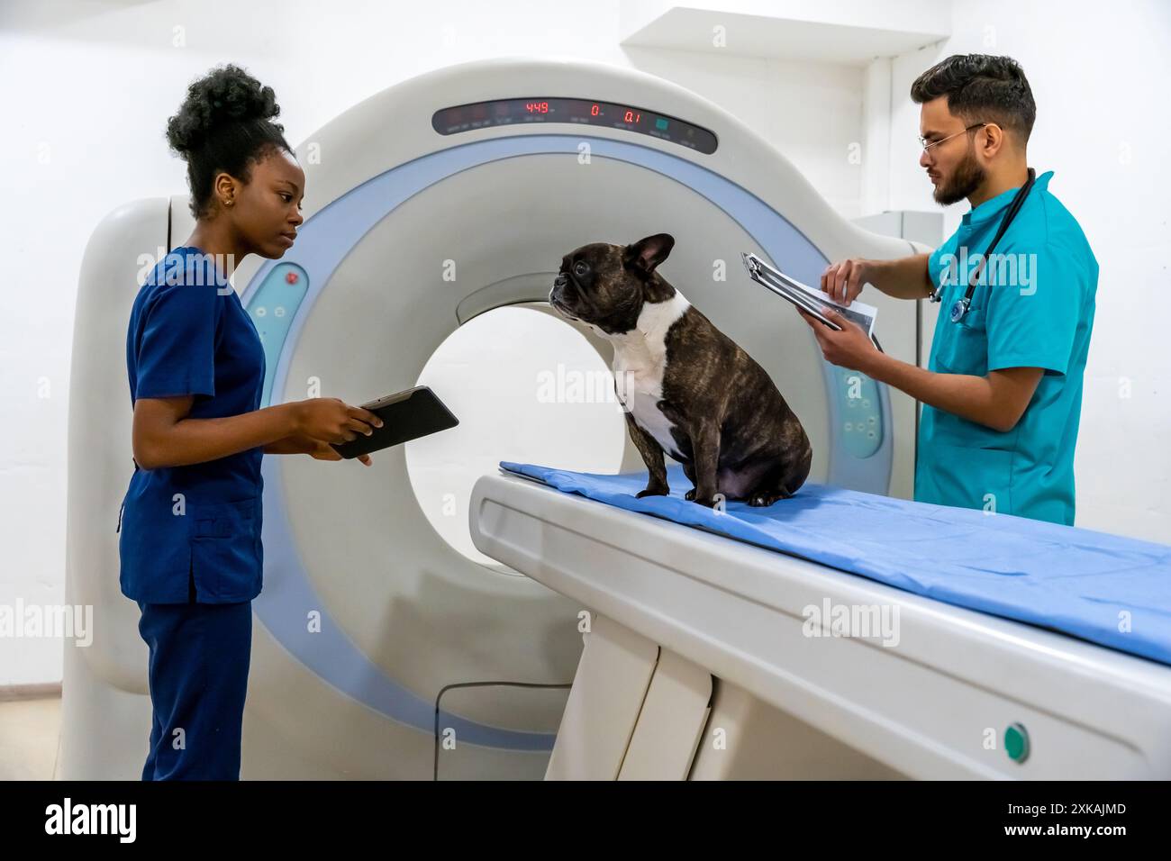 Mri procedure hi-res stock photography and images - Alamy