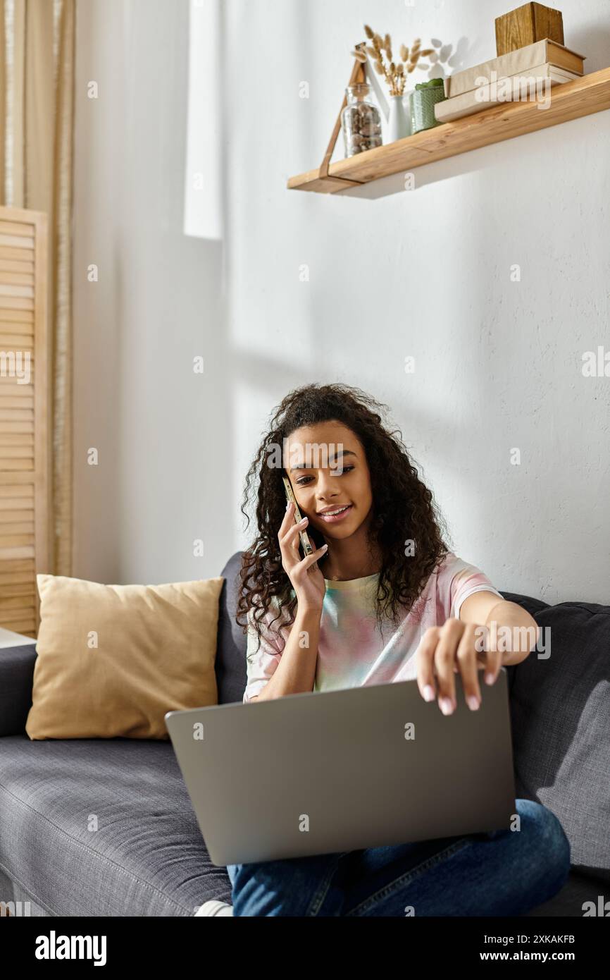 Chatting corner hi-res stock photography and images - Alamy