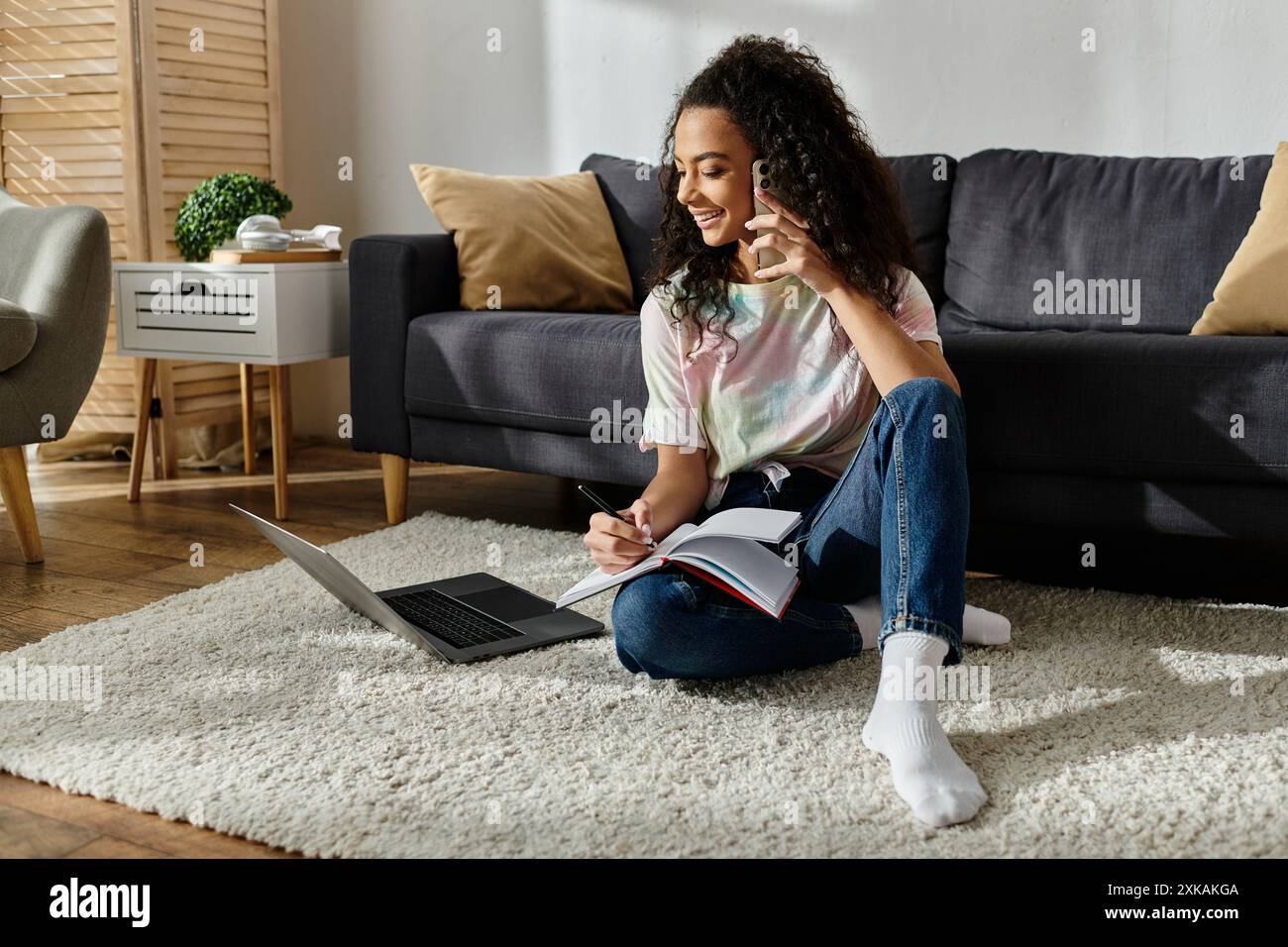 Laptop floor hi-res stock photography and images - Alamy