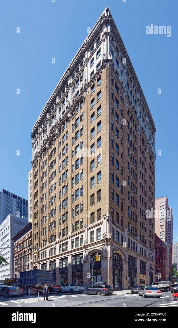 NYC Chinatown: 80 Lafayette Street, L-shaped commercial building ...