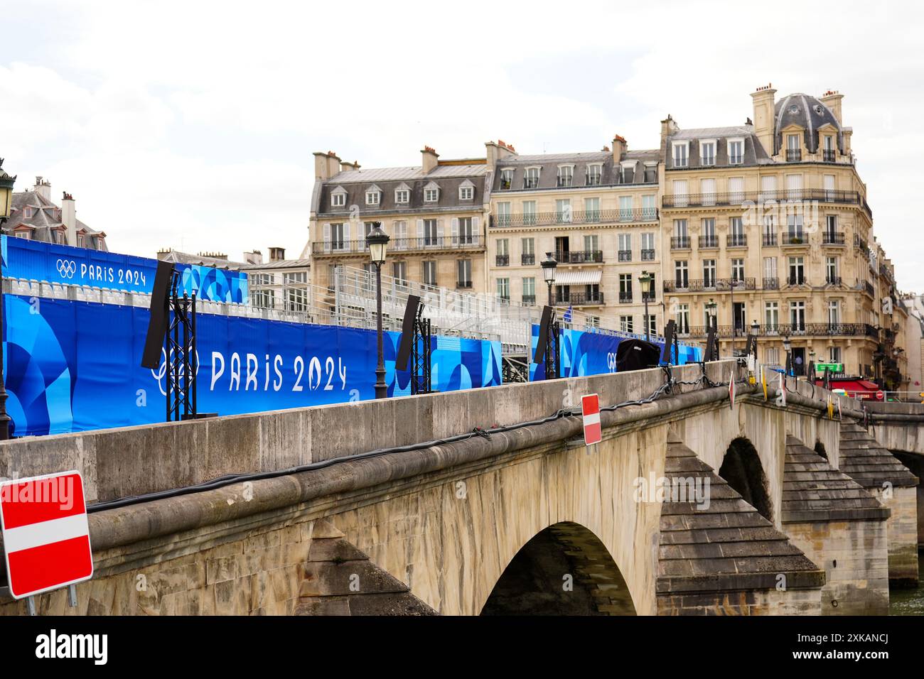 Paris 2024 signage, River Seine, Paris. The Opening Ceremony of the ...