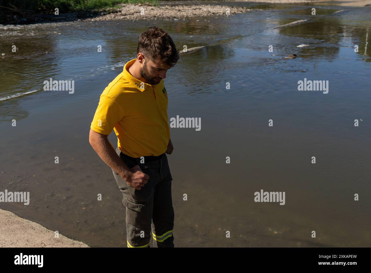 The Bes˜s River Park has been affected by a toxic ammonia spill into ...