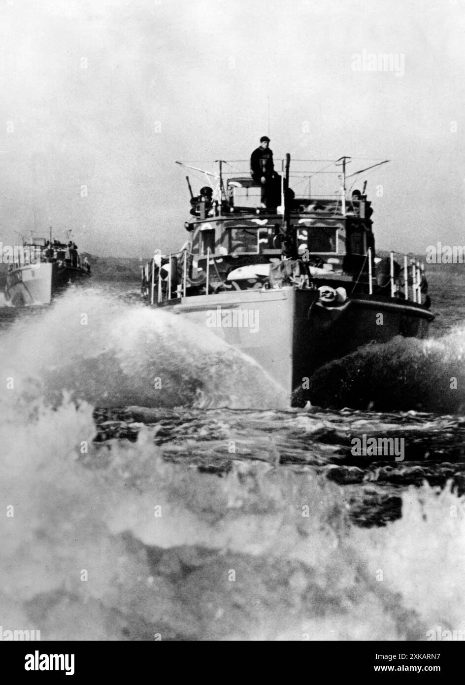 German minesweepers at sea. Photo: Schwarz [automated translation ...