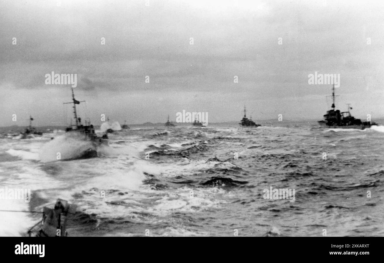 Minesweeper at sea. Photo: Prokop [automated translation] Stock Photo ...