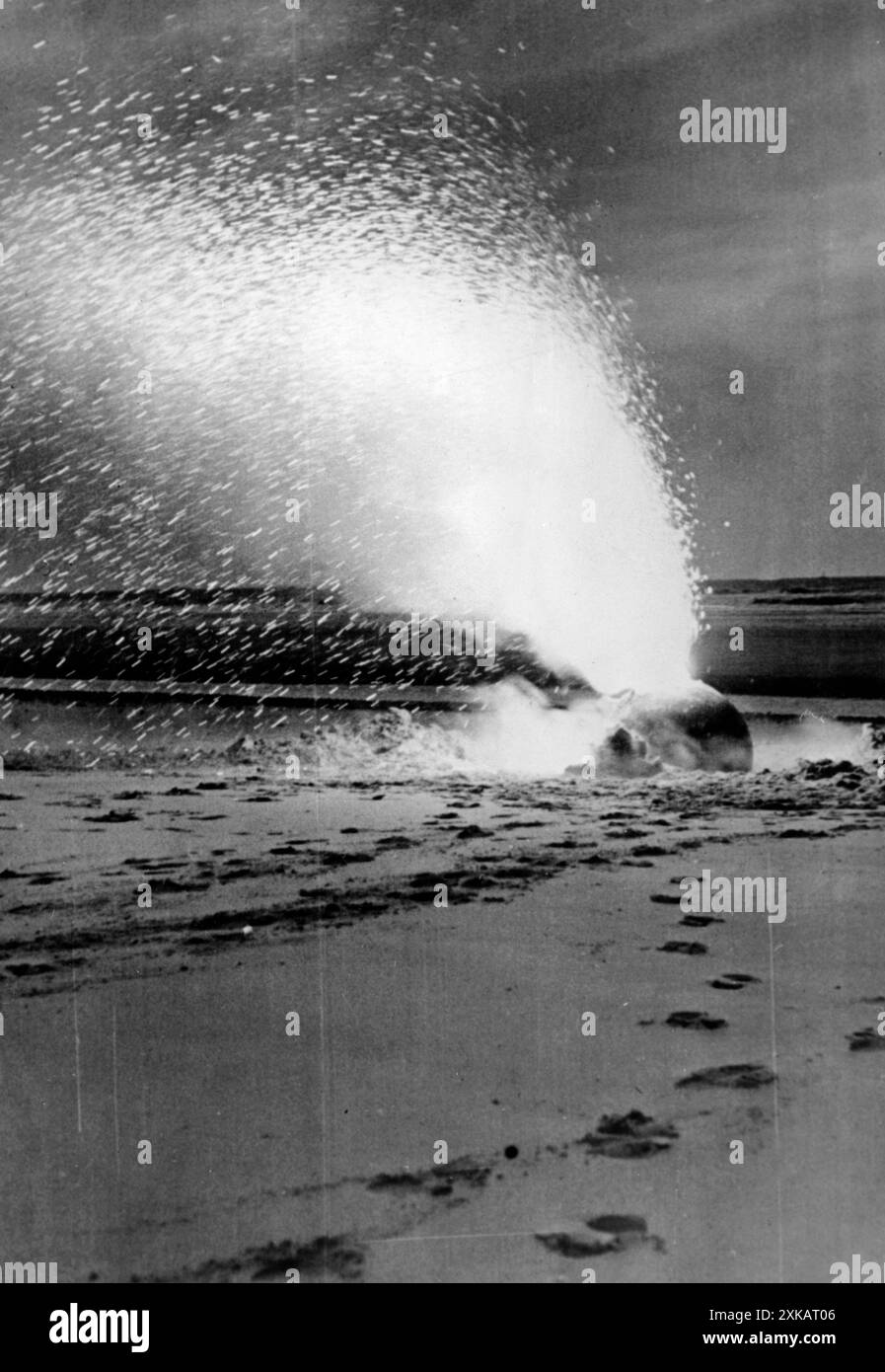 Ww2 mine hi-res stock photography and images - Alamy