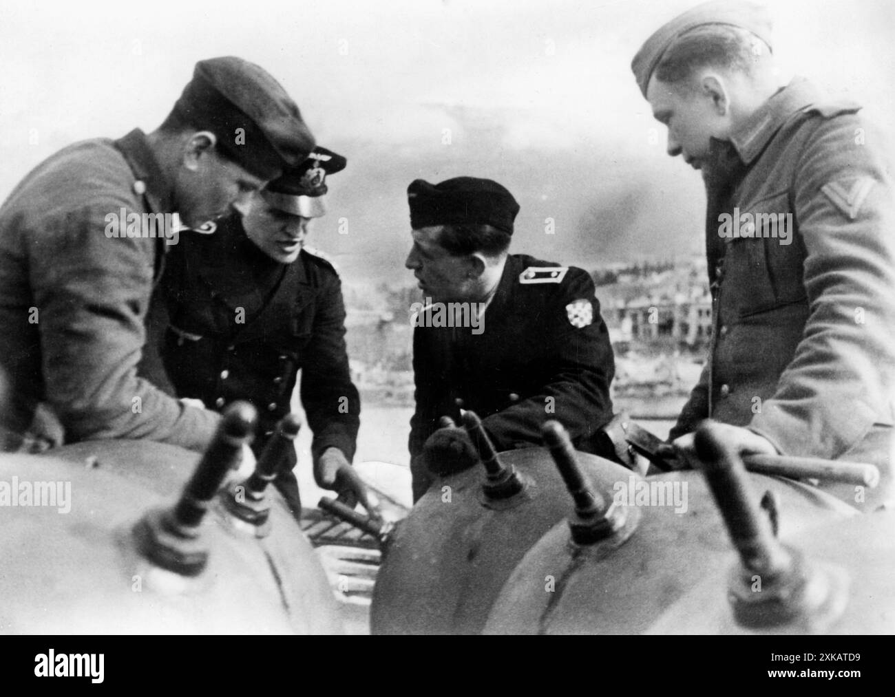 Sea action Black and White Stock Photos & Images - Alamy