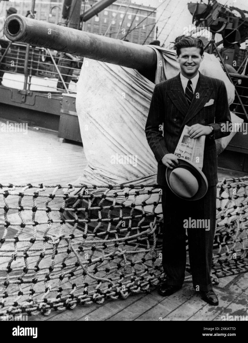 Gun on board the British merchant ship Mauretania. [automated ...