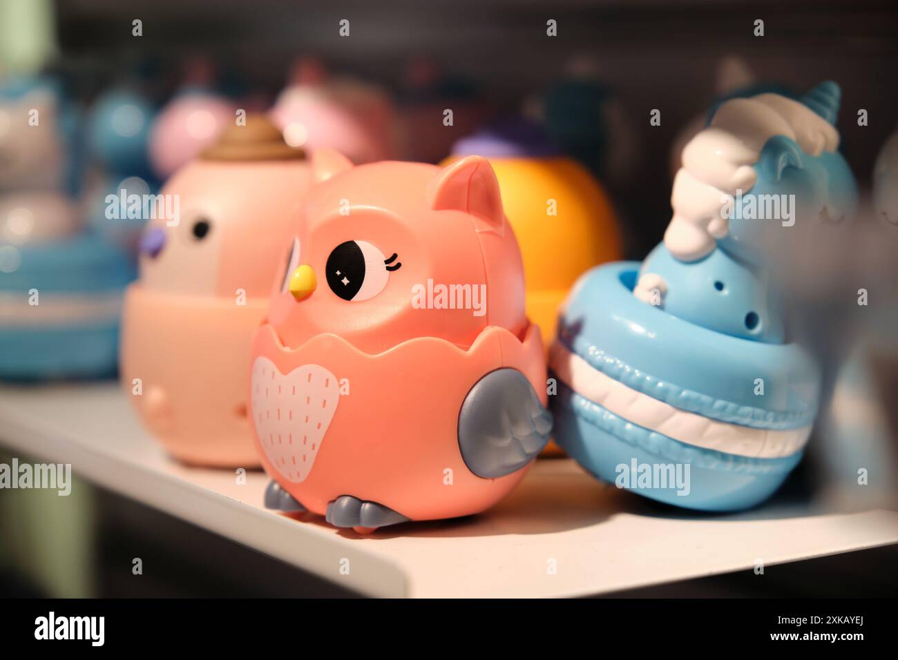 Rubber toy birds hi-res stock photography and images - Alamy