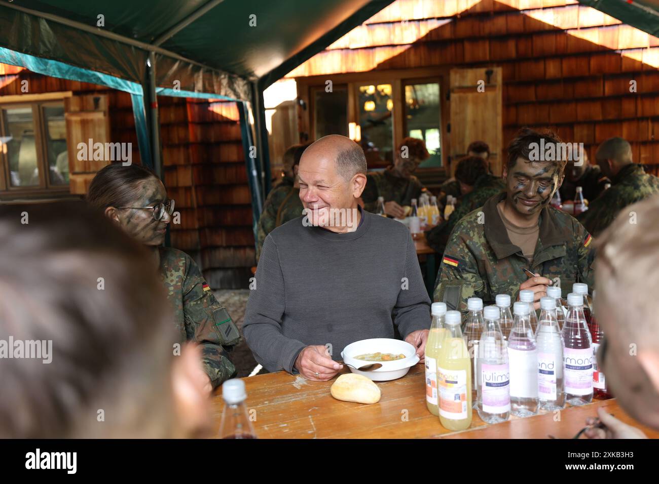 22 July 2024, Bavaria, Schneizlreuth: Federal Chancellor Olaf Scholz (M ...