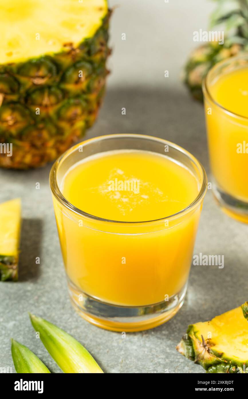 Refreshing Cold Pineapple Juice Ready to Drink Stock Photo - Alamy