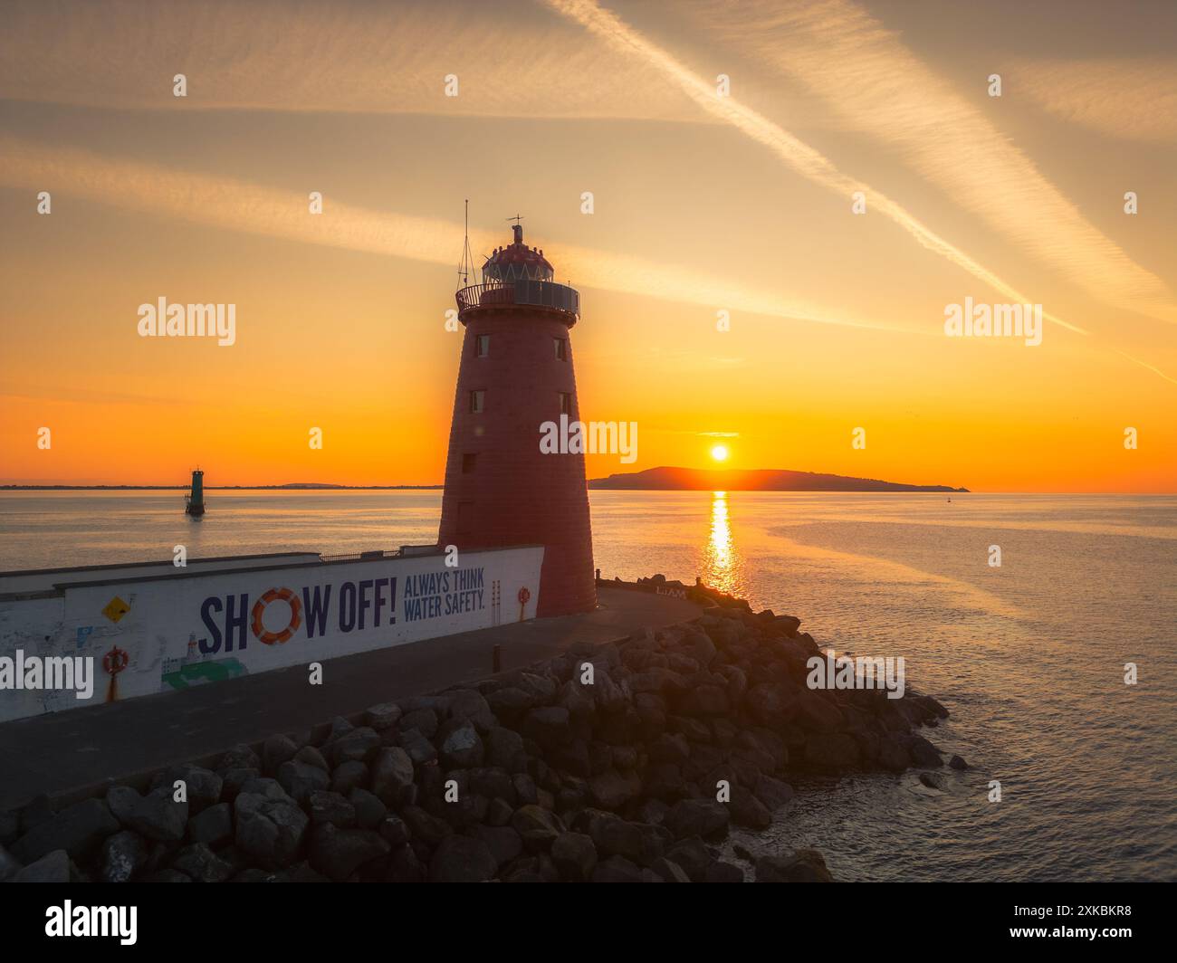 Sunrise at Poolbeg Lighthouse Stock Photo - Alamy