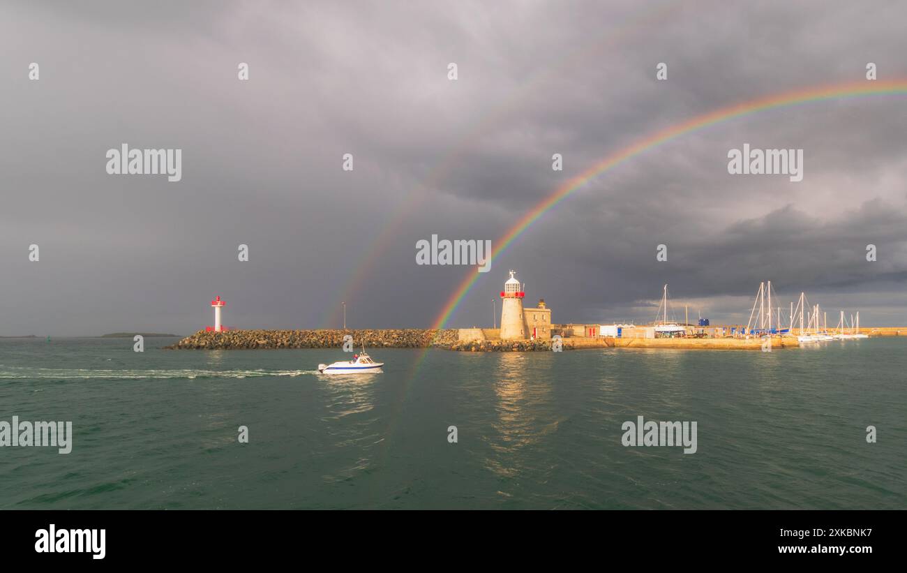 Howth pier hi-res stock photography and images - Alamy