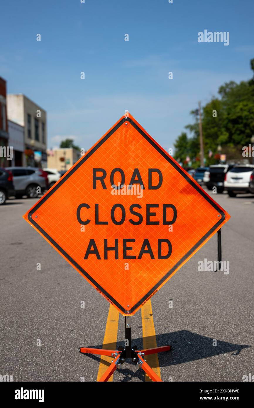 Orange Road closed ahead sign Stock Photo - Alamy
