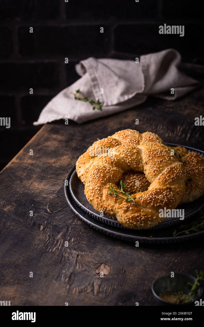Traditional Turkish bagel simit with sesame Stock Photo - Alamy