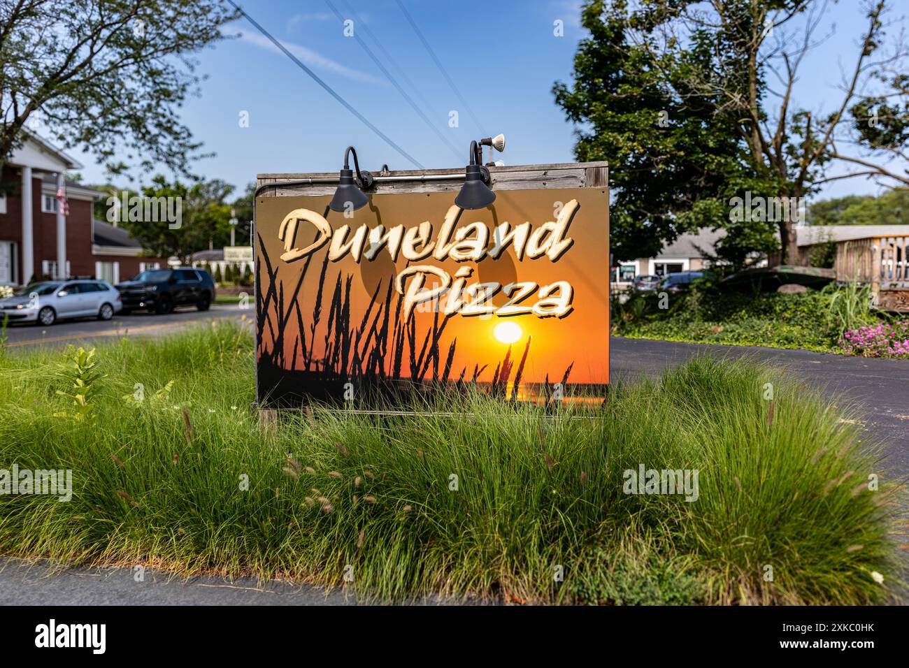 Duneland Pizza sign in downtown Chesterton Indiana USA Stock Photo - Alamy
