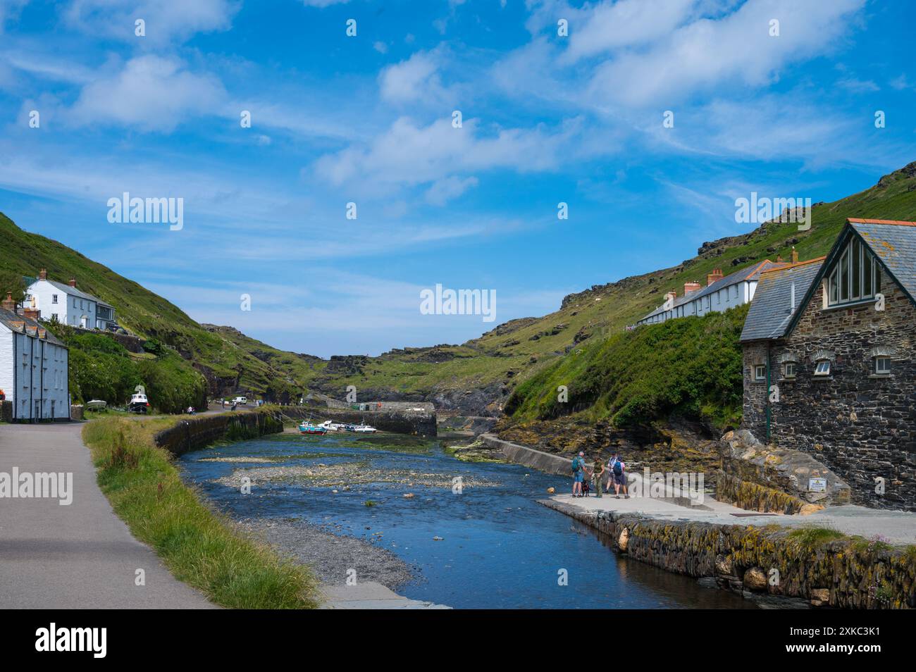 River Valency runs through village of Boscastle before entering the sea ...
