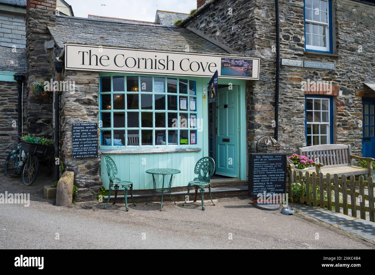 Quaint cafe hi-res stock photography and images - Alamy