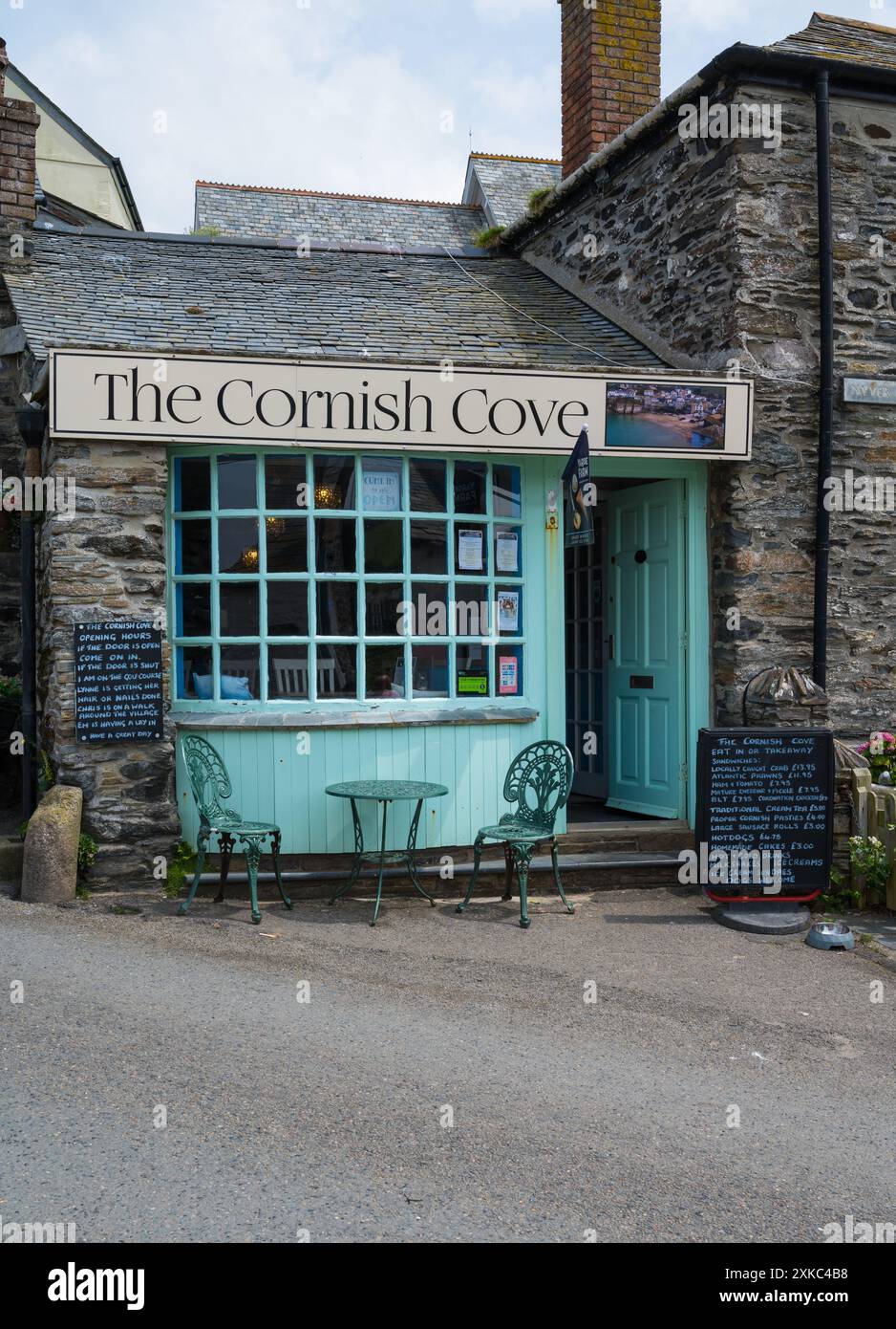 Quaint cafe hi-res stock photography and images - Alamy