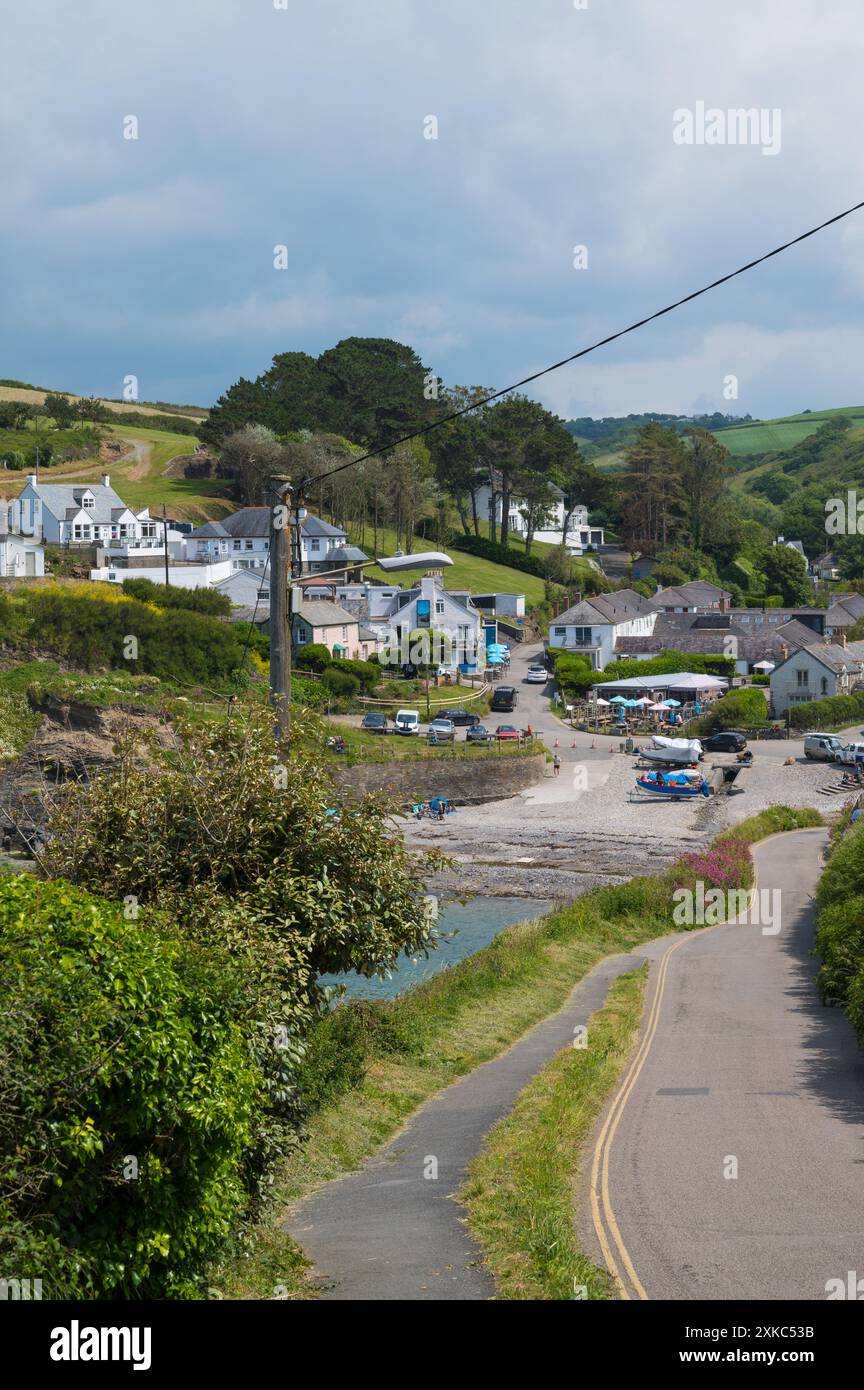 Small cornish coastal hamlet hi-res stock photography and images - Alamy