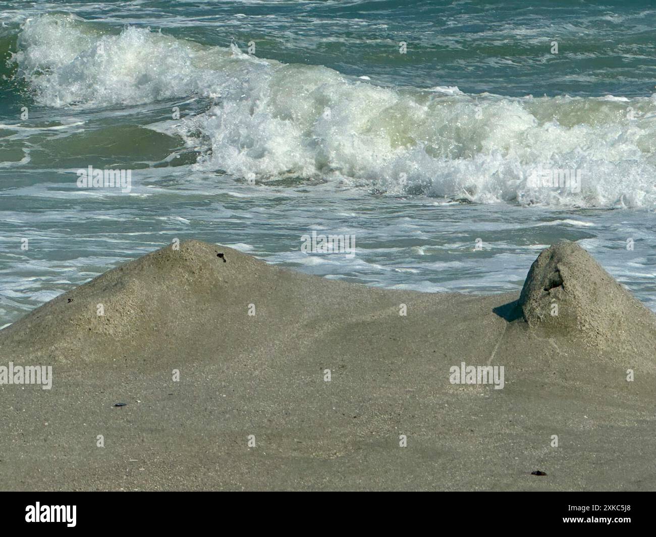 Turbulent sea edge hi-res stock photography and images - Alamy