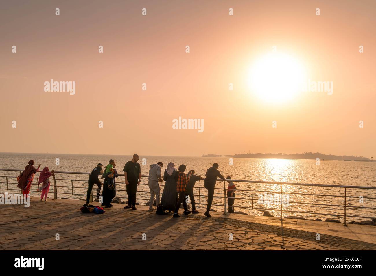 The Saudi people watching sunset on the Al Hamra Corniche in Jeddah ...